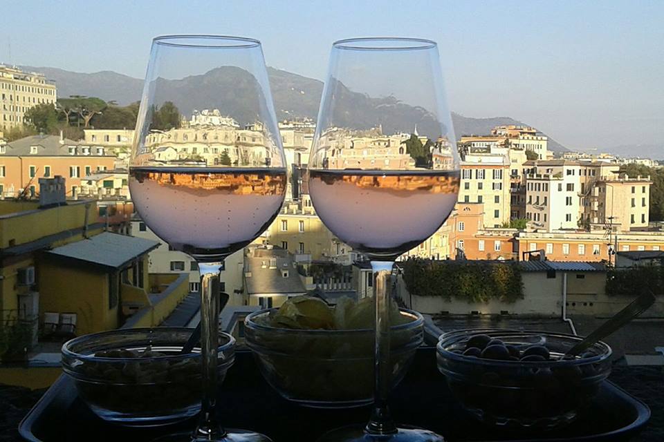 Aperitivo a Genova: la top 5 per stuzzicare l'appetito - Snap Italy